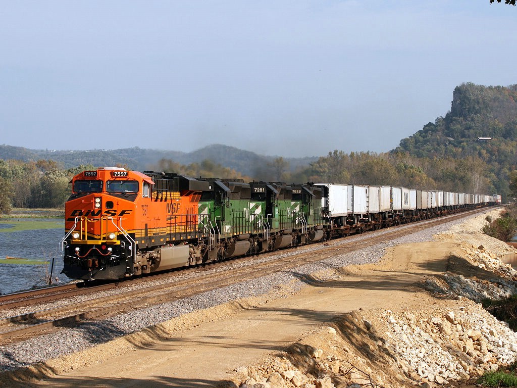 BNSF 7597